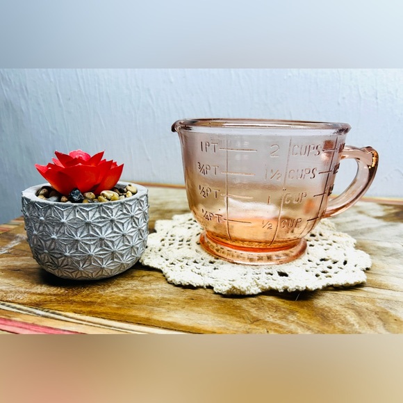 Kitchen | Vintage Pink Depression Glassmeasuring Cup | Poshmark